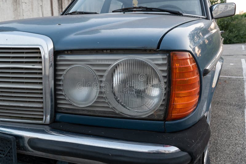 Abandoned Car Front Light Close Up Editorial Stock Image - Image of ...