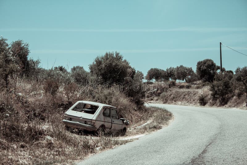 Abandoned Car and Lonely Road Stock Photo - Image of mafia, crash: 58801580