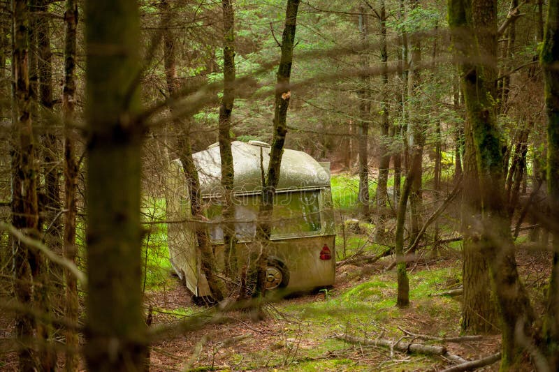 150 Abandoned Camper Van Photos - Free & Royalty-Free Stock Photos from ...