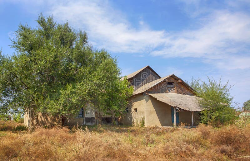 Abandoned country house stock photo. Image of europe - 87803658