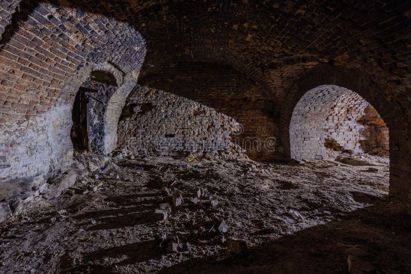 733 Abandoned Empty Old Dark Underground Cellar Stock Photos - Free ...