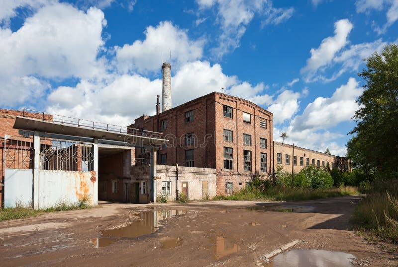 Abandoned Industrial Warehouse Stock Image - Image of broken, debris ...