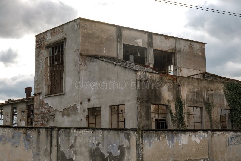 Abandoned Factory Warehouse Stock Image - Image of abandon, floor ...