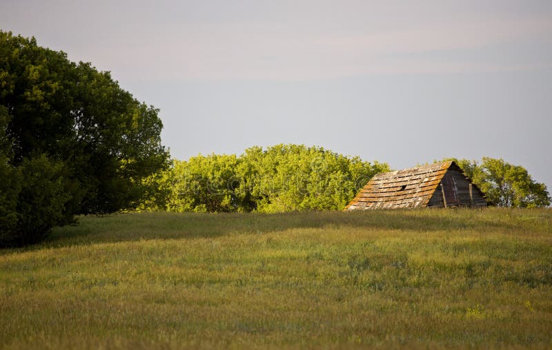 Dilapidated old farm house stock photo. Image of abandoned - 15427572
