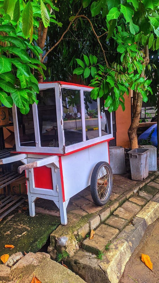 Abandoned food cart stock image. Image of supermarket - 344356679