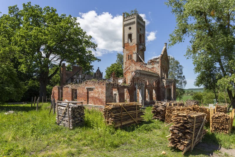 Abandoned and Forgotten Manor House Stock Image - Image of grass, blue ...