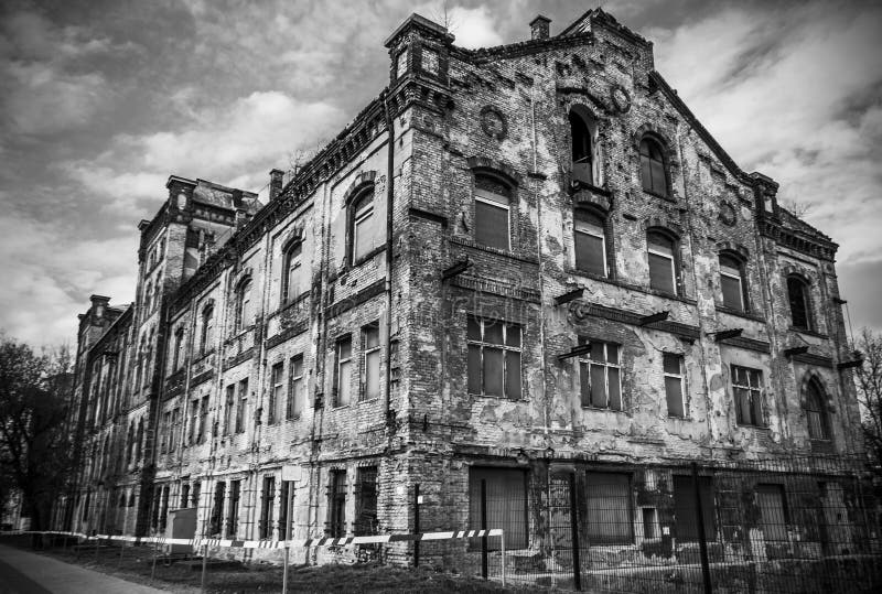 Abandoned house exterior stock image. Image of outside - 30827515