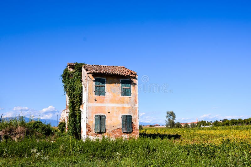 Abandoned House Exterior stock image. Image of abandoned - 176510313