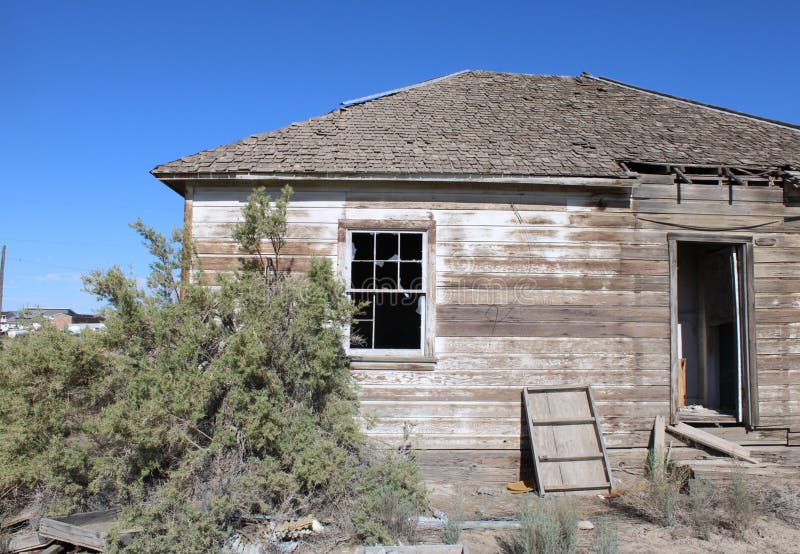 Abandoned House Grey Wood and Broken Windows Stock Image - Image of ...