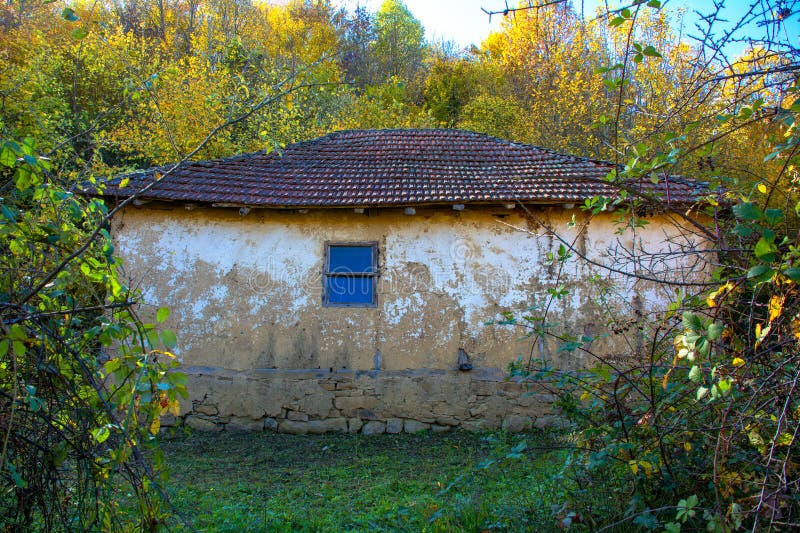 Abandoned house stock photo. Image of home, building - 351399710