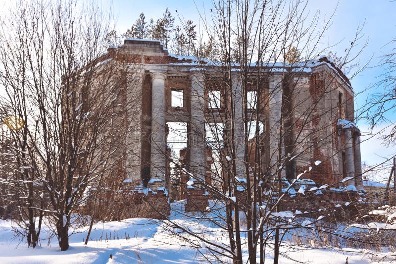 Abandoned Manor with Columns, Manor Ruins in Winter Stock Photo - Image ...