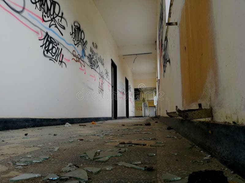 Abandoned Old Building Interior Ruins Stock Image - Image of deserted ...