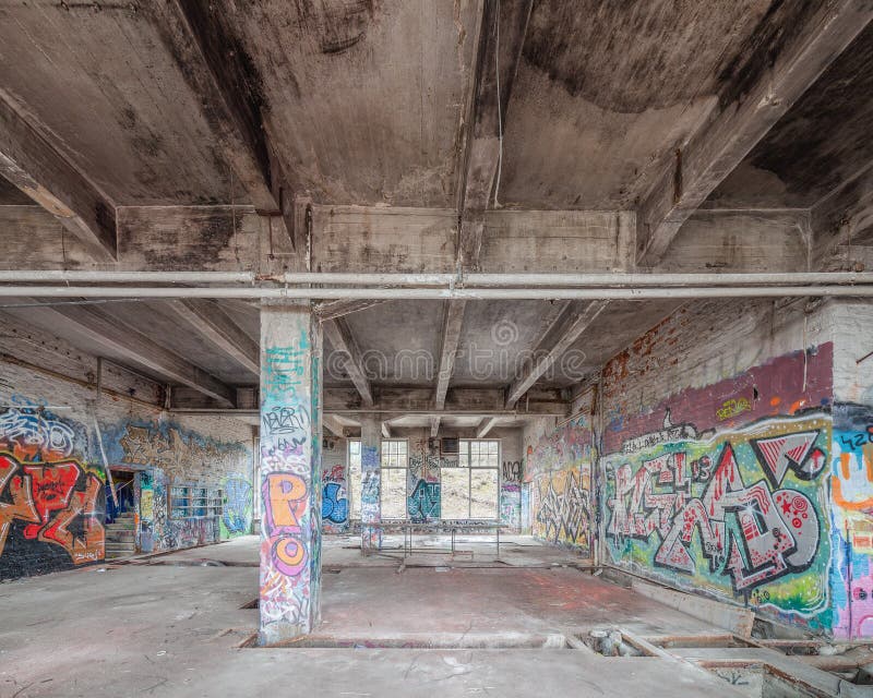 Abandoned Old Factory Building Editorial Photography - Image of ...