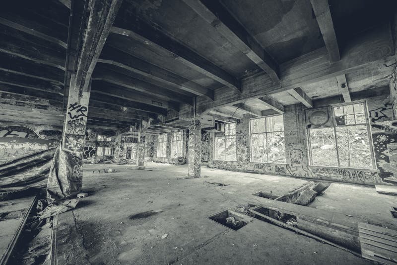 Abandoned Old Factory Building Editorial Photography - Image of ...