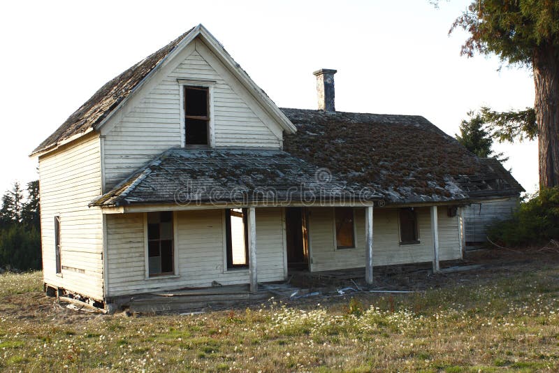 Old House stock image. Image of scenic, lawn, bush, restoration - 1866481