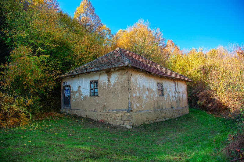 An Abandoned Old Mud Building Stock Image - Image of plant, meadow ...