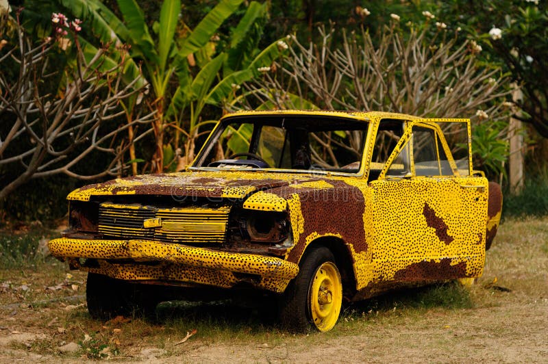Abandoned Old Yellow Car Rusting in a Field Editorial Photo - Image of ...
