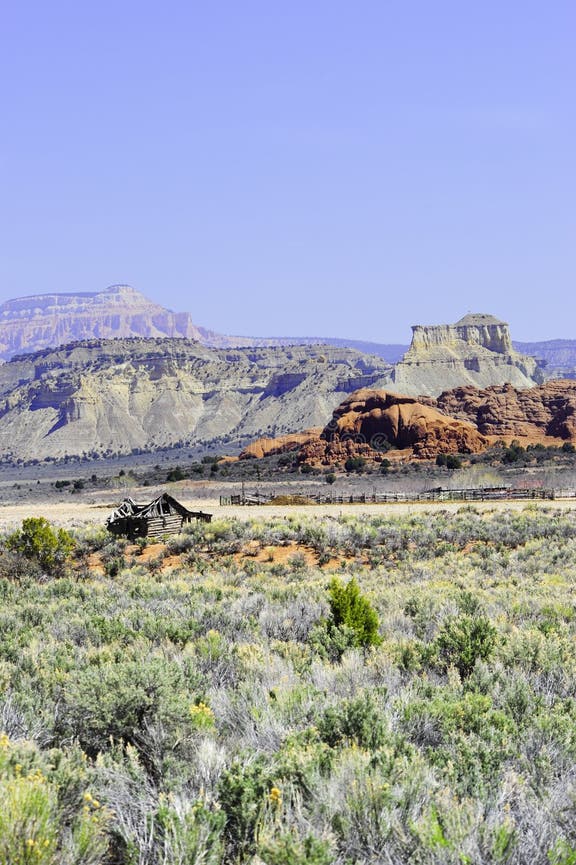 Abandoned Shack stock photo. Image of navajo, view, building - 19514822