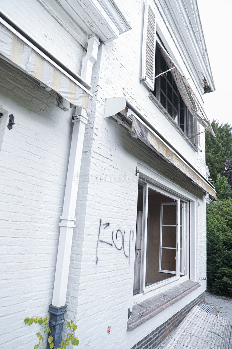 11,388 Abandoned White Brick House Stock Photos - Free & Royalty-Free ...