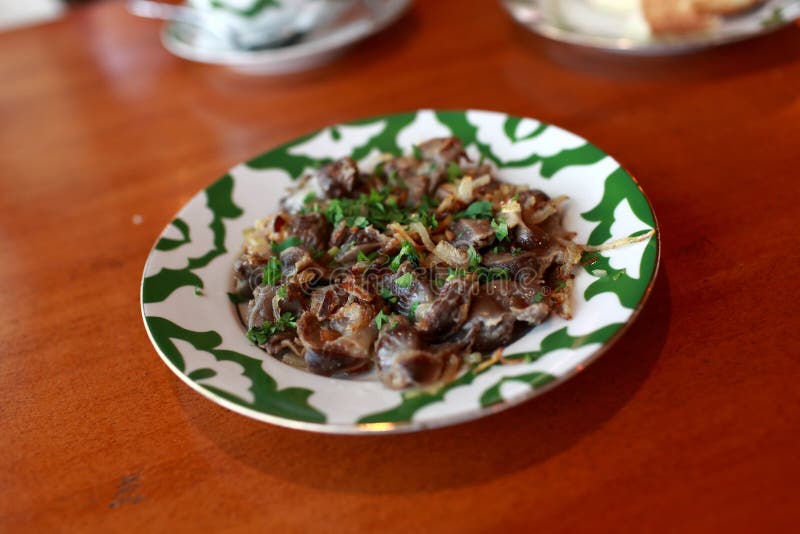 Abattis cuits image stock. Image du dîner, abattis, café - 32666037