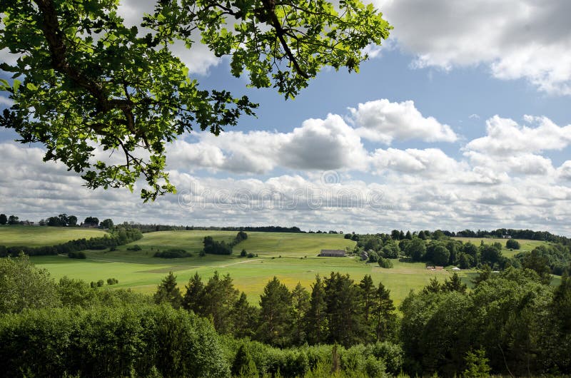 Abava River Valley imagen de archivo. Imagen de cubo - 25976871