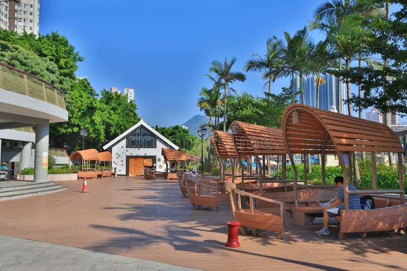 Aberdeen Promenade editorial stock photo. Image of kong - 95597598