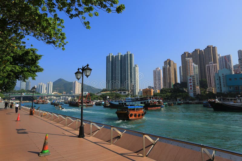Aberdeen Promenade editorial stock image. Image of boat - 95659194