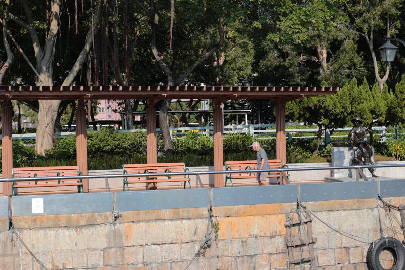 Aberdeen Promenade editorial photography. Image of hong - 93004367