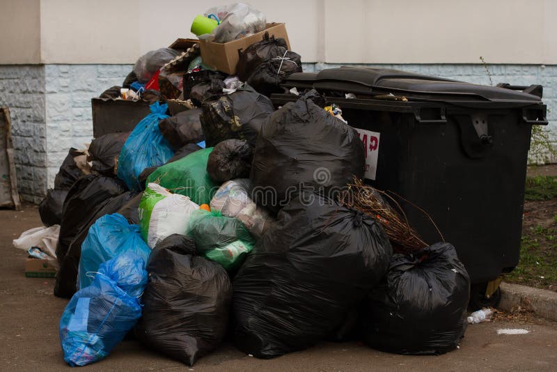 Abfallberg, ökologisches Problem Ökologie Redaktionelles Bild - Bild ...