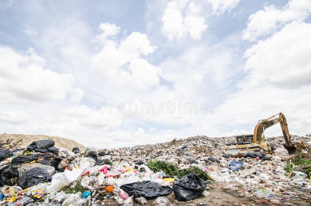 Abfallhaufen redaktionelles foto. Bild von blau, abfall - 43527576