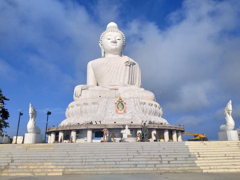 Abig Buddha editorial photography. Image of buddha, temple - 175170982