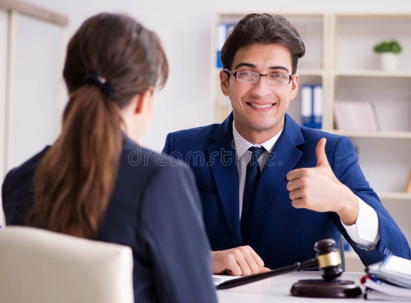 Abogado Hablando Con Su Cliente En El Cargo Imagen de archivo - Imagen ...
