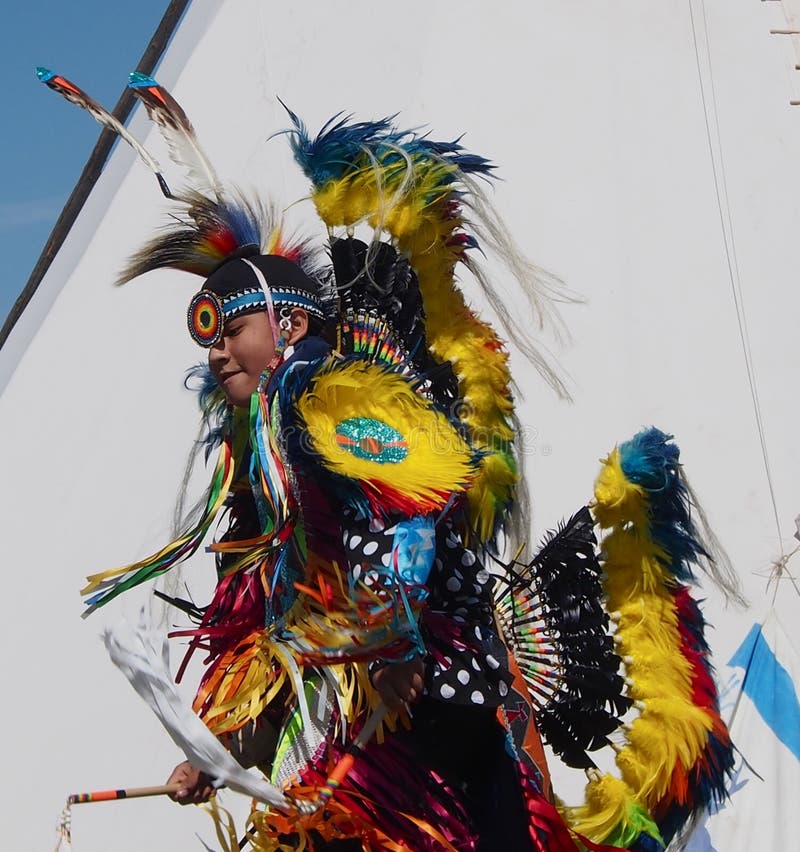 Aboriginal Dancer at Edmonton S Heritage Days 2013 Editorial Stock ...