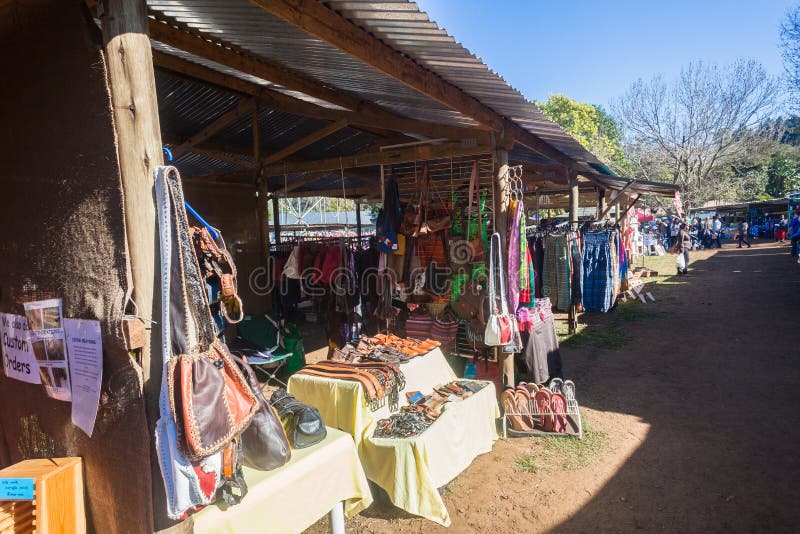 Abra Las Tiendas Del Mercado Interior Fotografía editorial - Imagen de ...