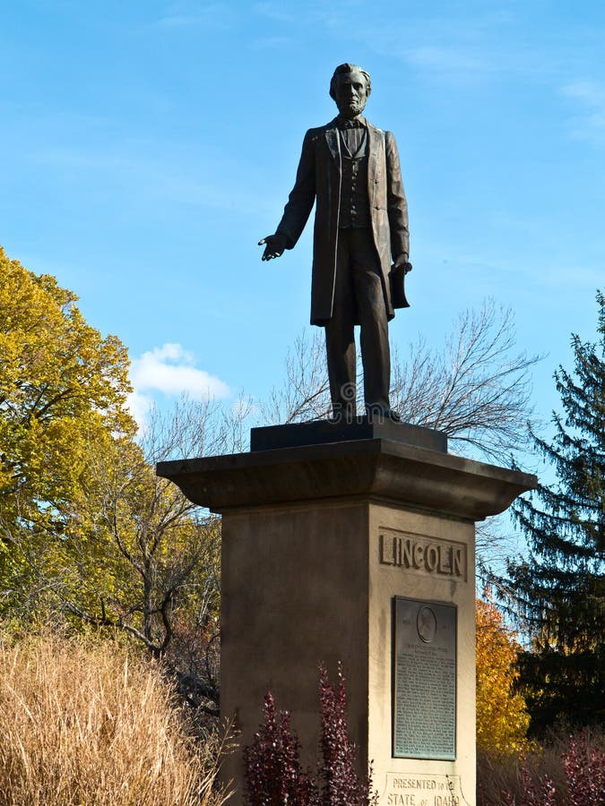 Abraham Lincoln statue editorial stock photo. Image of american - 27613098
