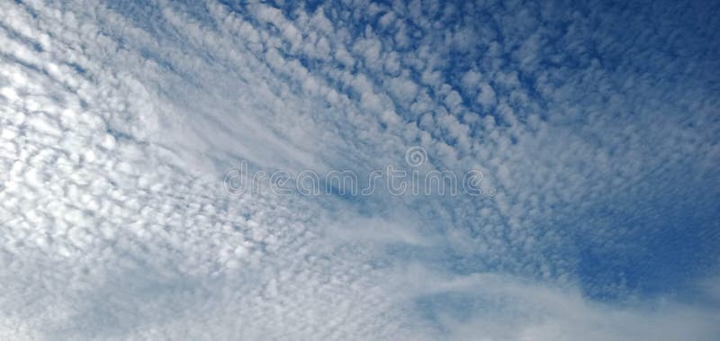 Abstract Sky Bright Blue Backgrounds and Patterns Clouds White ...