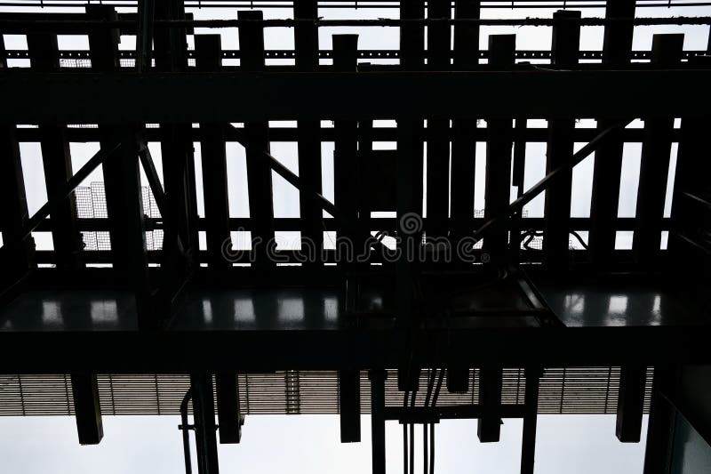 Underbelly of the Elevated Subway Tracks (Queens, New York, USA) Stock ...