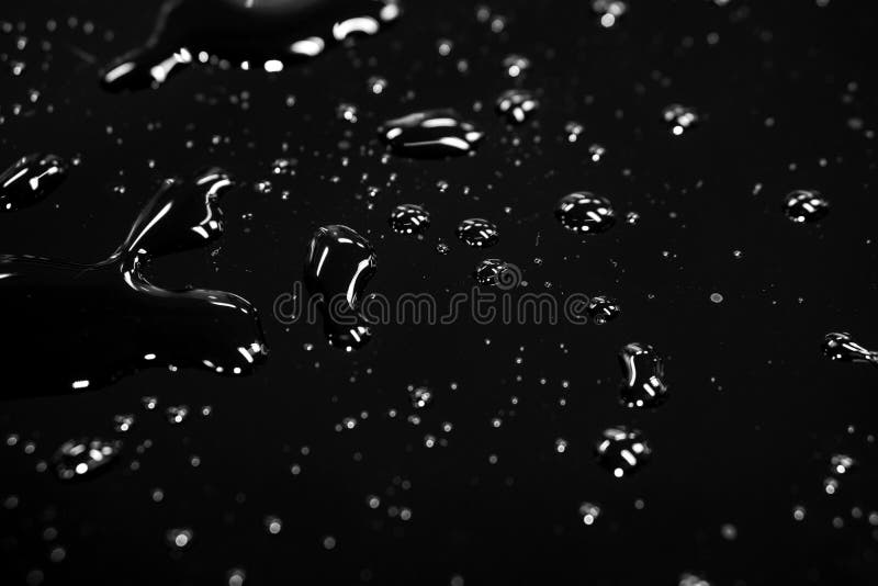 Abstract Water Spread with Reflection Lightning on Black Background ...