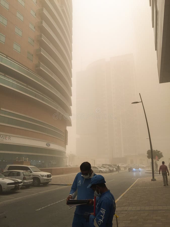 Abu Dhabi dust storm editorial stock image. Image of sand - 174953744