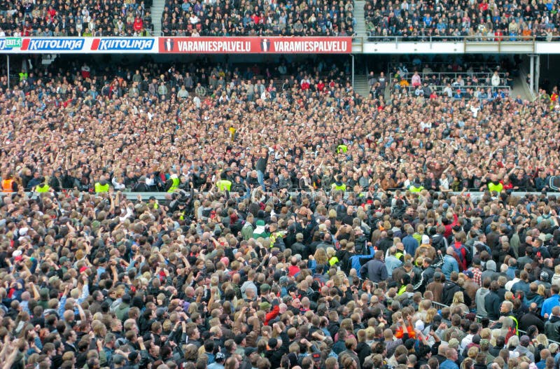 AC/DC on Tour editorial photography. Image of crowd, audience - 12157807