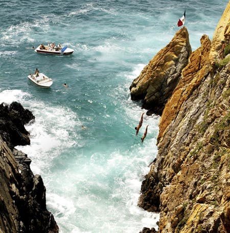 Acapulco - Mexico - Cliff Divers Editorial Image - Image of diving ...