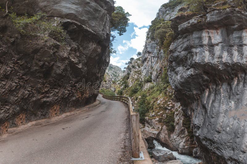Access Road To the Town of Cain, through the Cares River Gorge Stock ...