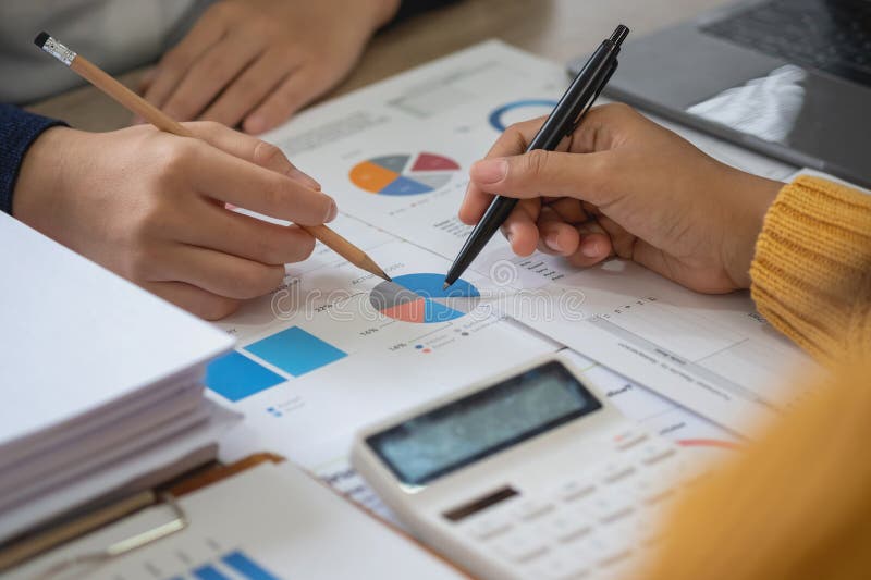 Accountant, Businessman, the Company is Team of Marketers Analyzes the ...