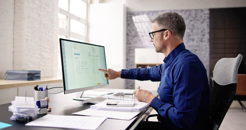 Accountant Using E Invoice Software at Computer Stock Photo - Image of ...