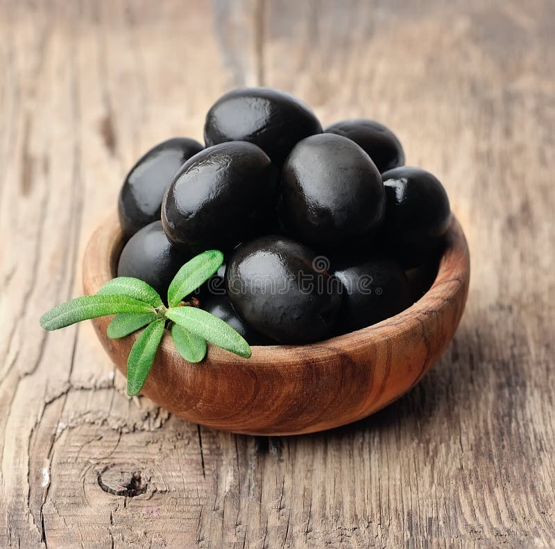 Aceitunas dulces . foto de archivo. Imagen de travieso - 180896540