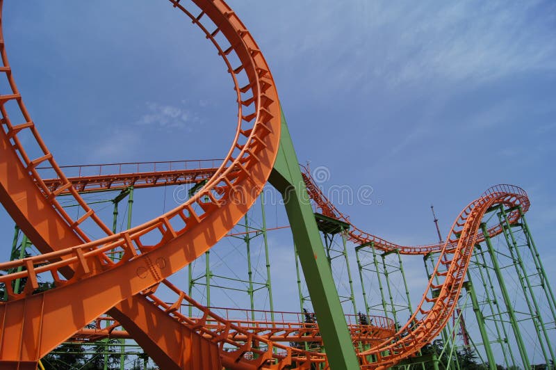 Achtbaan stock foto. Image of festival, opgeheven, hoogte - 21041824