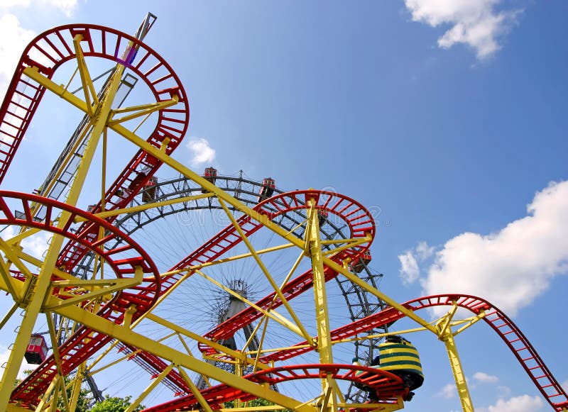 Achterbahn in Prater - Konkurrieren Sie Stockbild - Bild von spirale ...