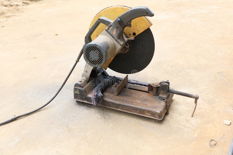 Acier De Coupe Pour La Construction Photo stock - Image du mécanique ...