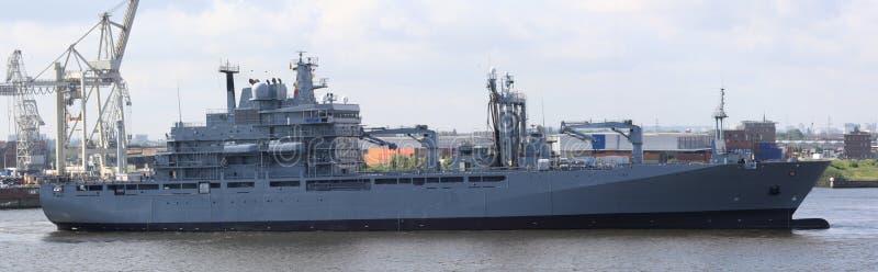 Acorazado imagen de archivo. Imagen de agua, armas, océano - 19977729