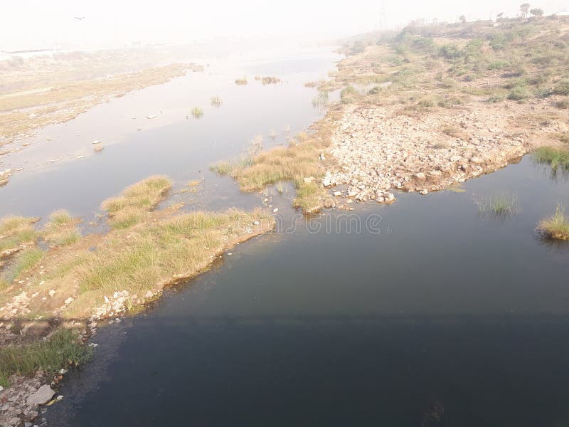 Acqua, Acqua Di Fiume, Spiaggia Del Fiume Fotografia Stock - Immagine ...